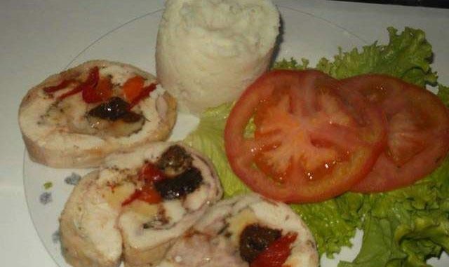 Pollo enrollado navideño - Otra Receta